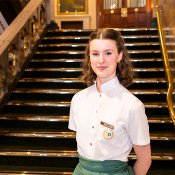 Your visit at Delfont Mackintosh Theatres